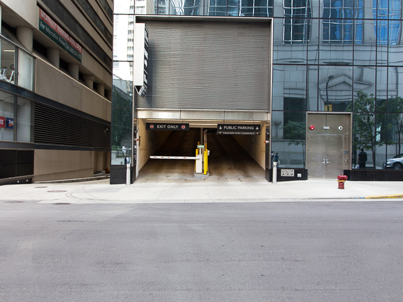 228 N. Clark St. Parking | ParkWhiz